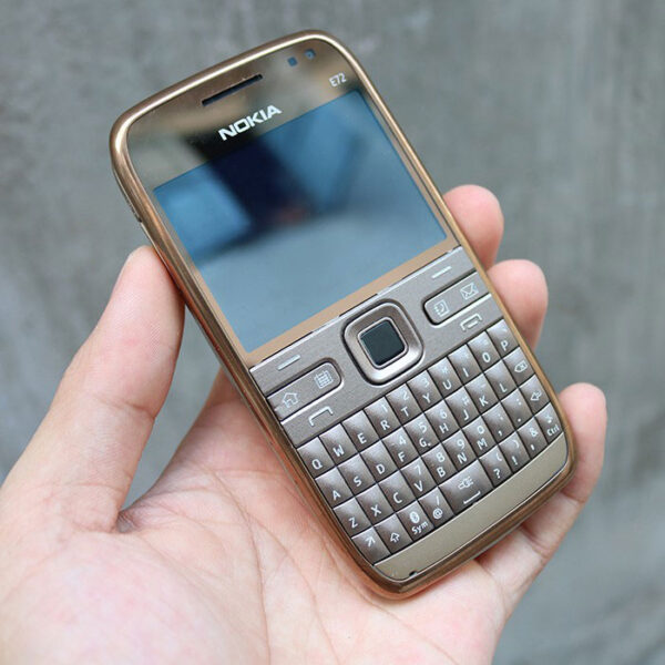 Nokia E72 cũ chính hãng đầy đủ tính năng - bảo hành 1 năm