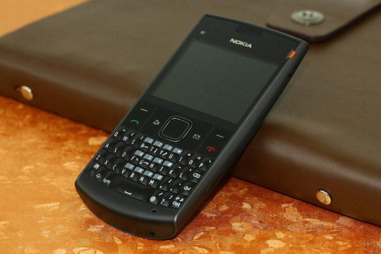 Nokia X2-01 chính hãng giá khuyến mãi (bảo hành 1 năm)